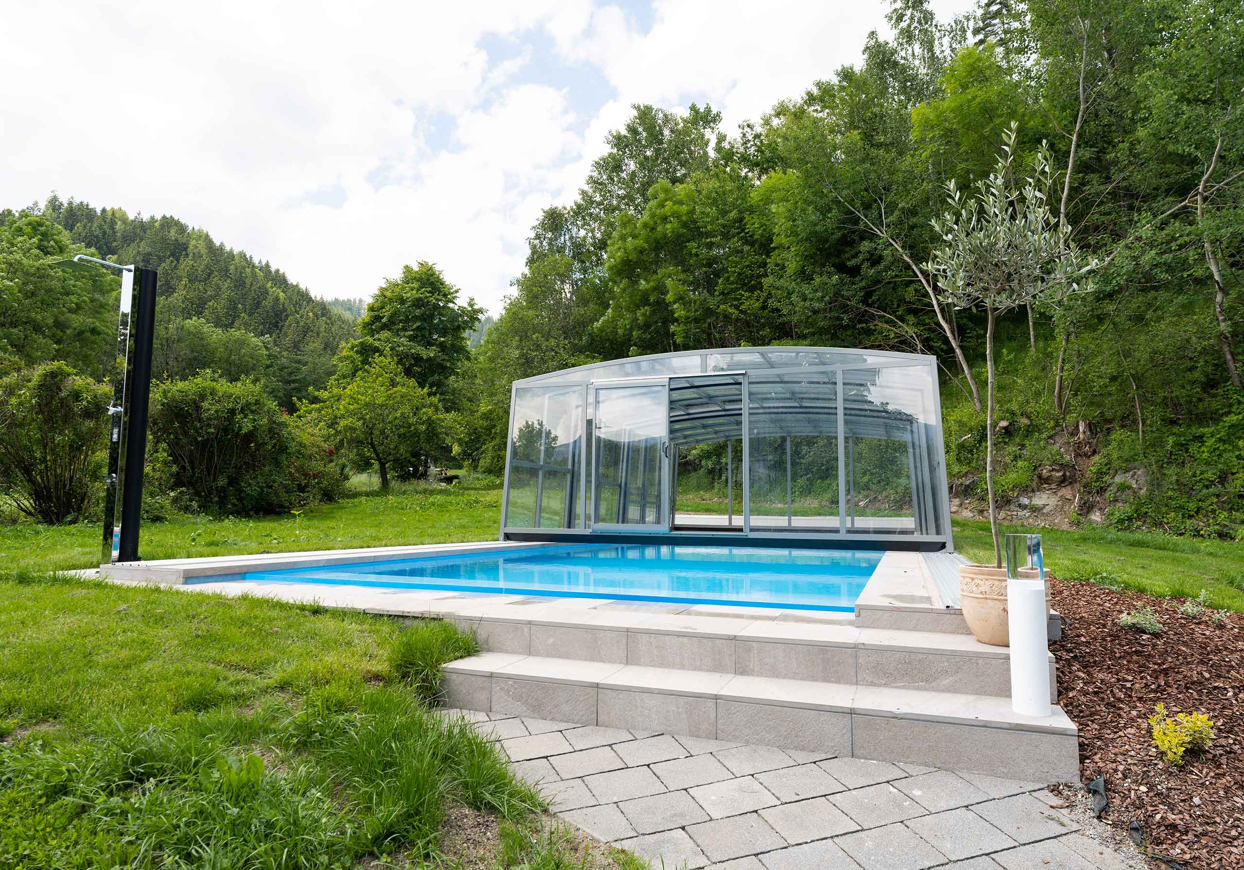 Poolüberdachung hoch: hohe Überdachungen - Pool Partner